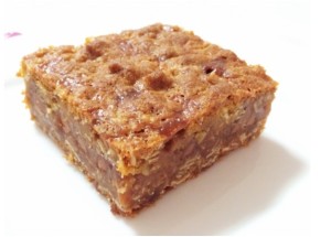 Caramel Slice - Carmelitas Recipe - Mum's Lounge